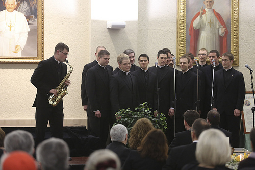 dinner-performance-pontifical-north-american-college